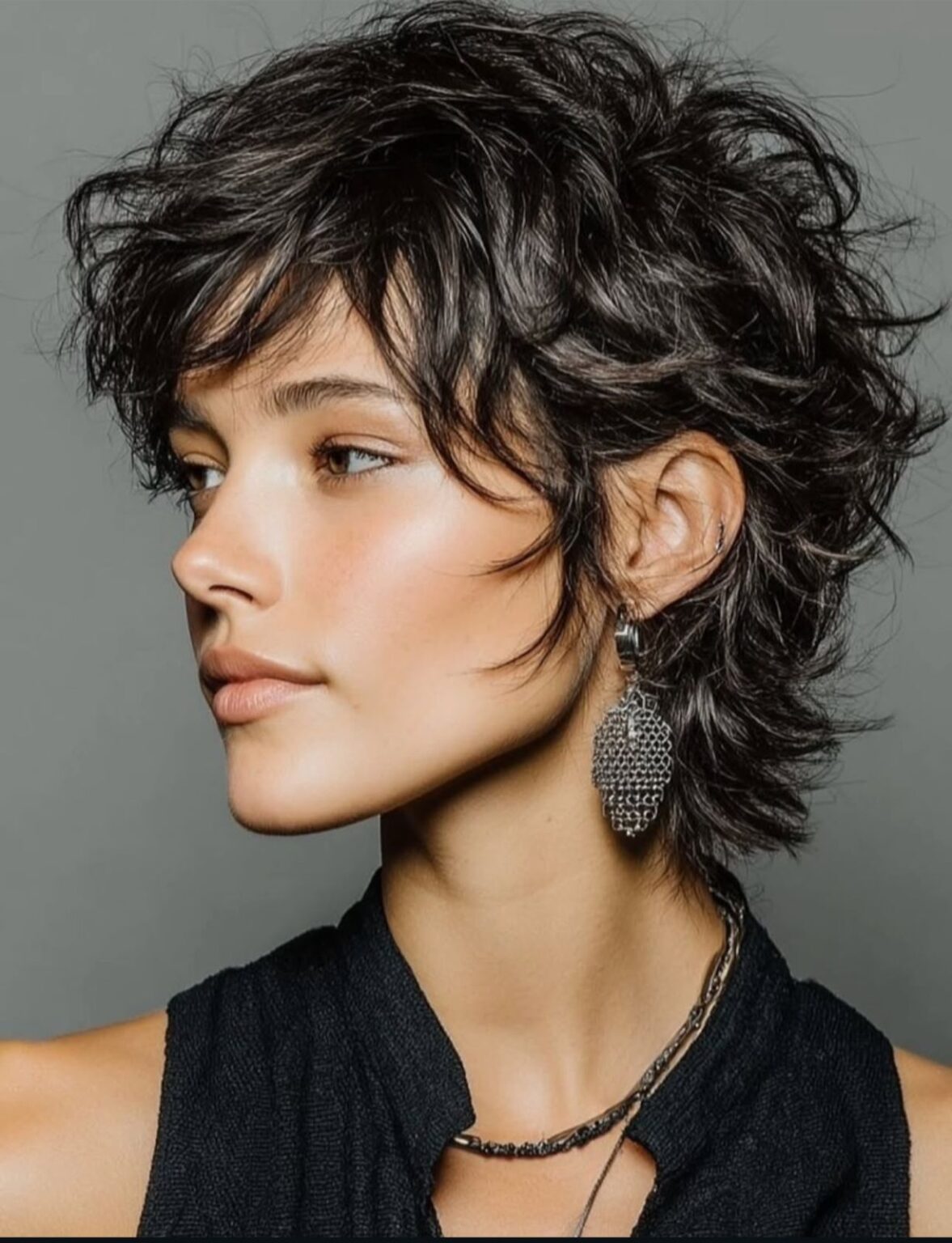 Straight Hair Cuts: 15 Sleek, Modern Styles for Shape, Shine & Easy Styling